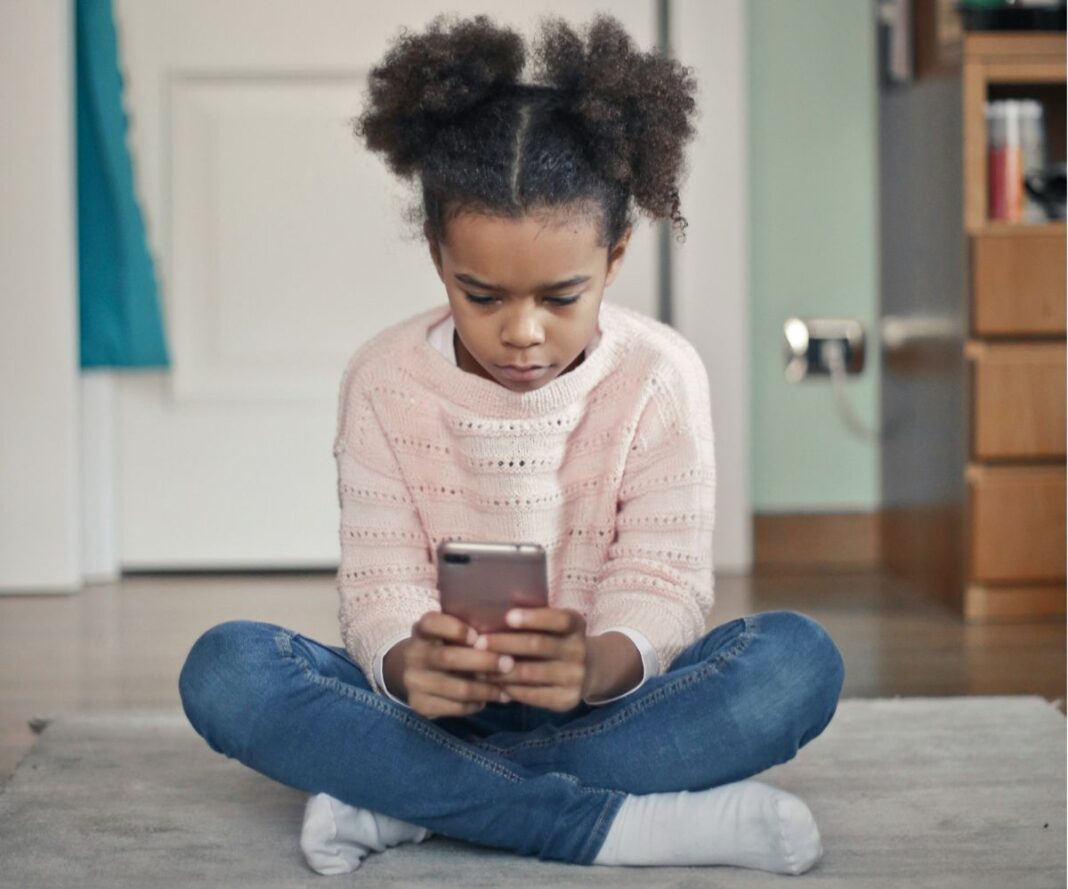 Social media ruins attention spans, social skills and creativity - The ...